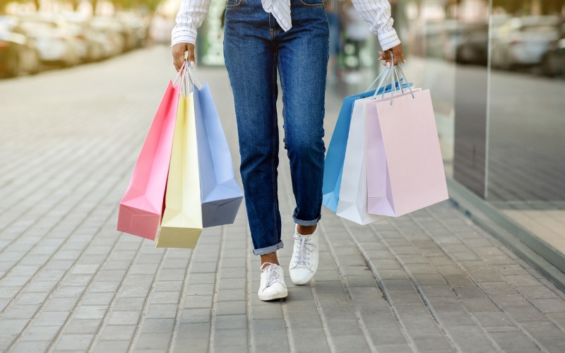 El consumo irresponsable no da la felicidad | DKV Seguros